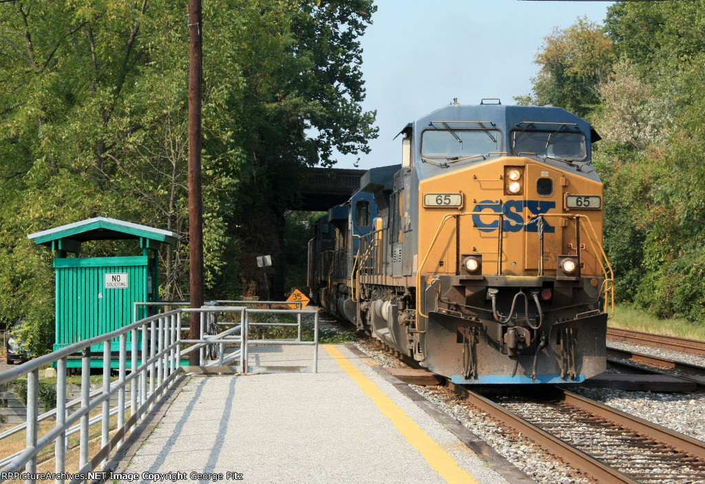 CSX 65 at Saint Denis